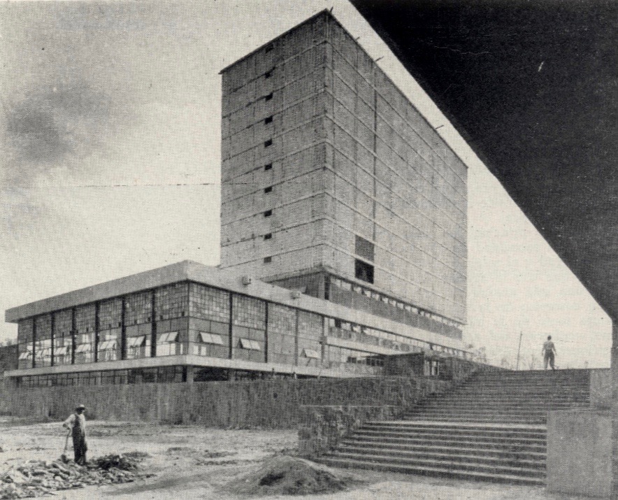 Integrating Art and Ideology: Murals and Modernist Architecture in ...