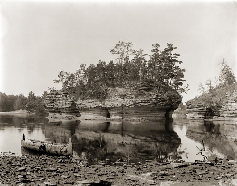 How the Wisconsin Dells Turned Nature Into the Ultimate Indoor ...